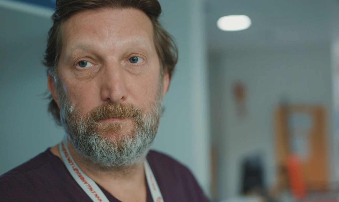 C4 Emergency meet the team: Timothy Bishop, Consultant Orthopaedic Surgeon - St George's ...